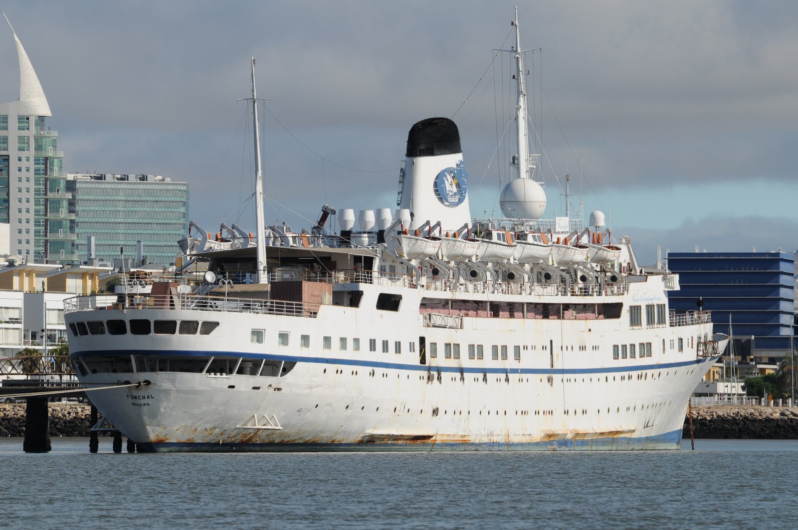 LISBON CRUISE SHIPS: FUNCHAL in Lisbon 15 August 2011