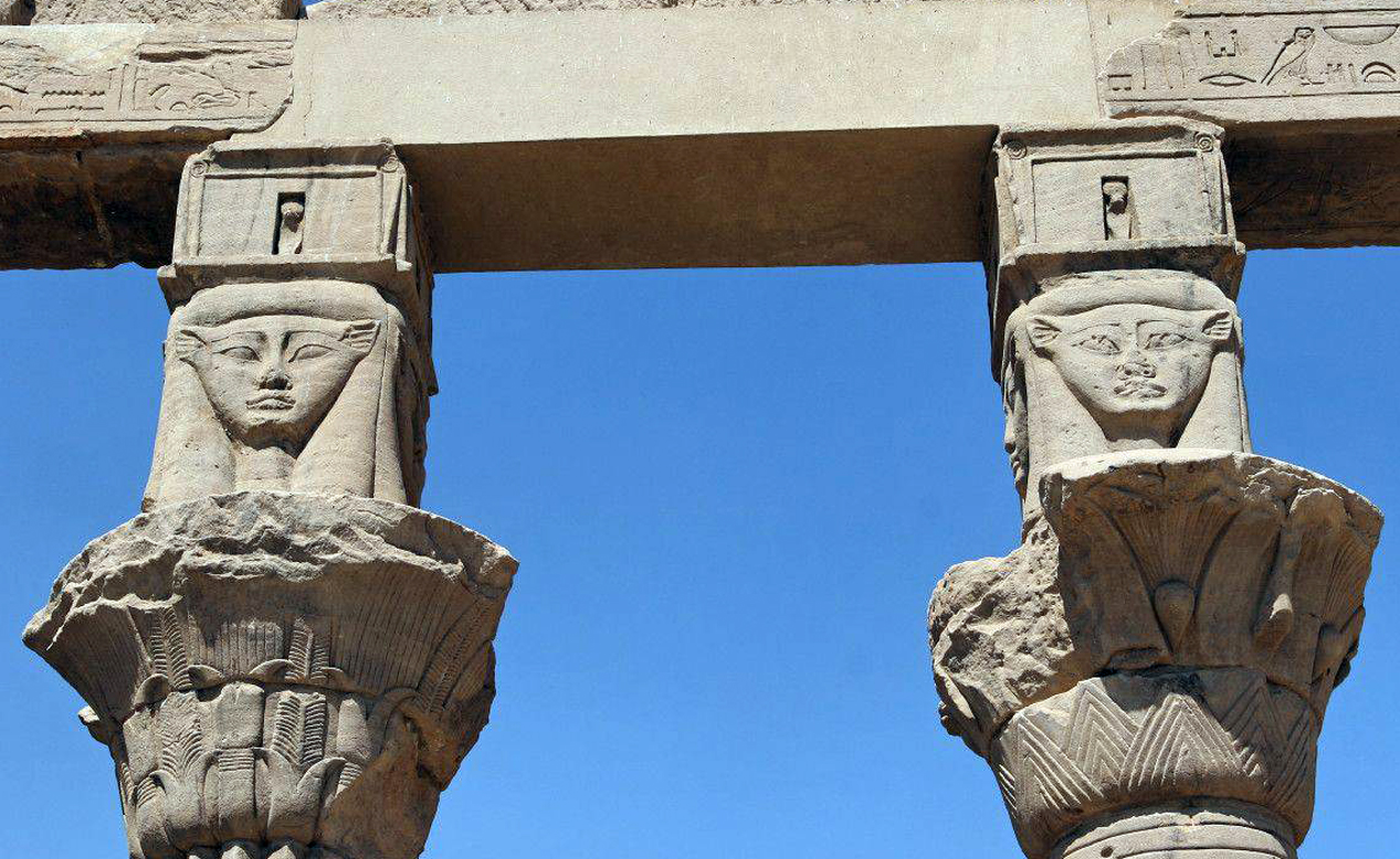 Baúl de Chity: LOS CAPITELES