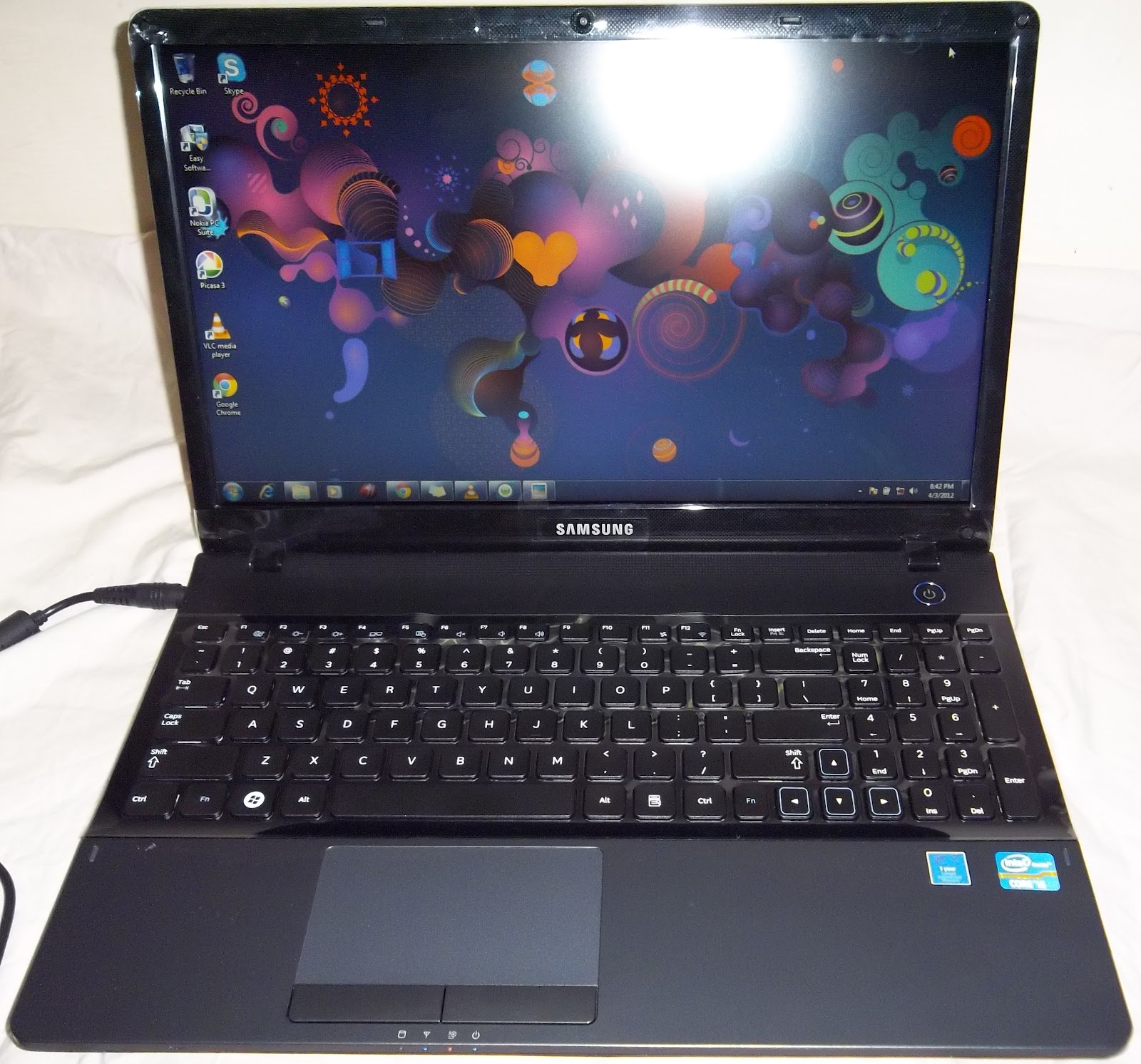 Media World: Samsung Series 300 Laptop (NP300E5Z-A0HIN) Review