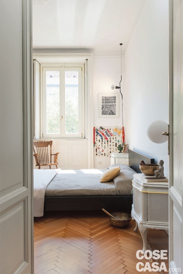 Inspiring blend of styles for an Italian apartment