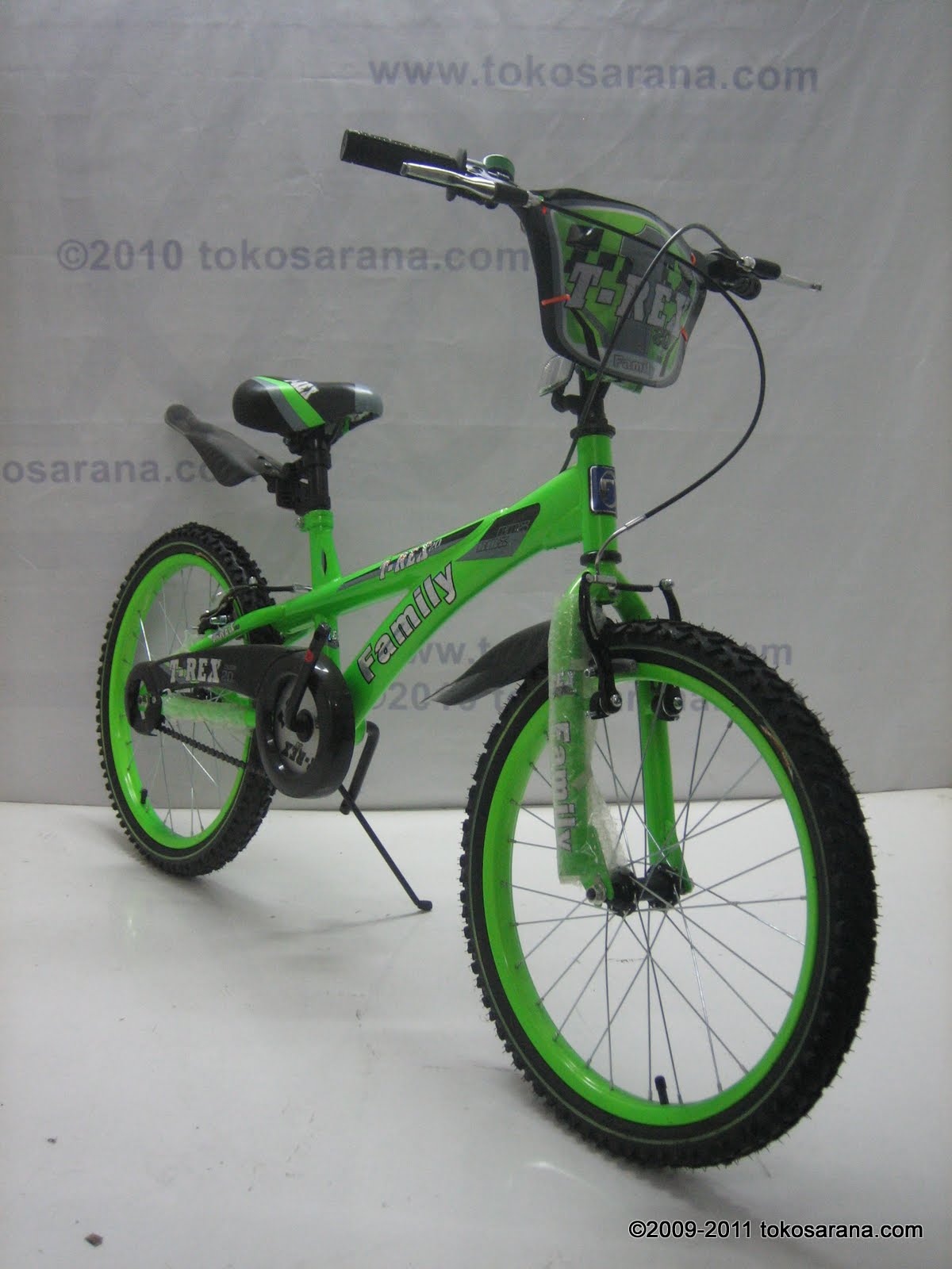 tokomagenta: A Showcase of Products: Sepeda BMX Family T-Rex 20 Inci