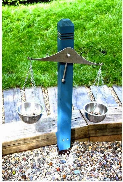 Outdoor balance scale | Backyards Click
