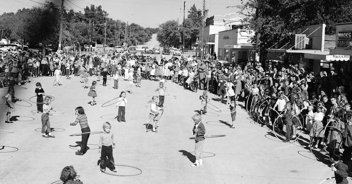Joe Herring Jr.: The Hula Hoop Craze Hits Kerrville, 1958