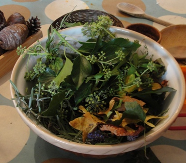 Sun Hats & Wellie Boots: Imaginative Play Setup: 'Cooking' with Nature