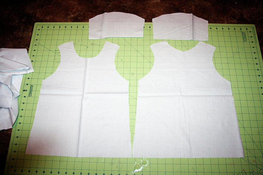 A Couple of Craft Addicts: Ruffled Panel Top Sew Along-Part 1