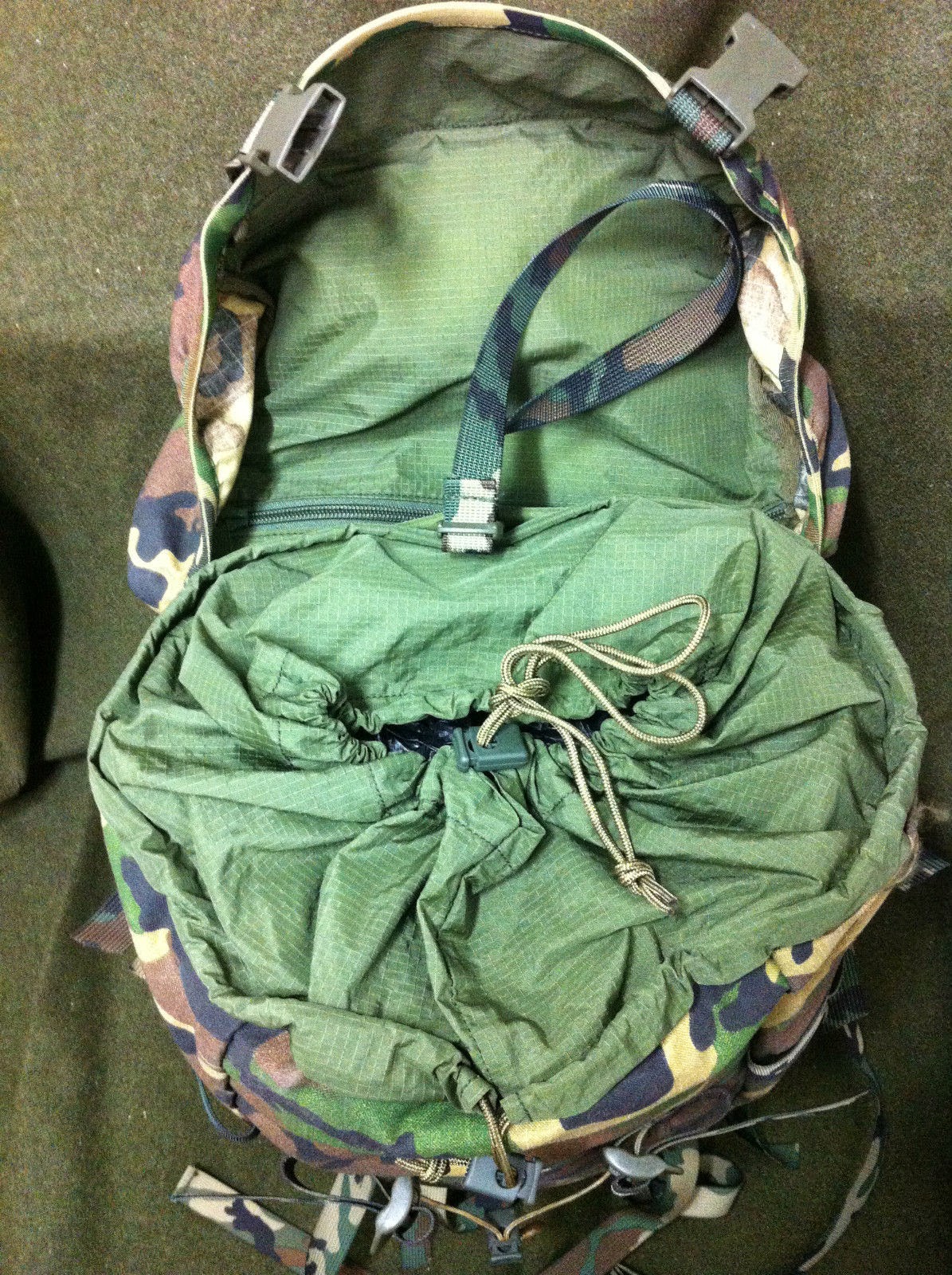 Webbingbabel: Spanish Army light mountain rucksack - Altus