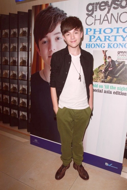 Greyson Chance Universe: VIDEO: Greyson Chance “Photo Party” and ...