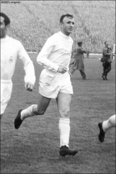 Life in a Fast Lane ...: Greatest all time Real Madrid XI vs Greatest ...