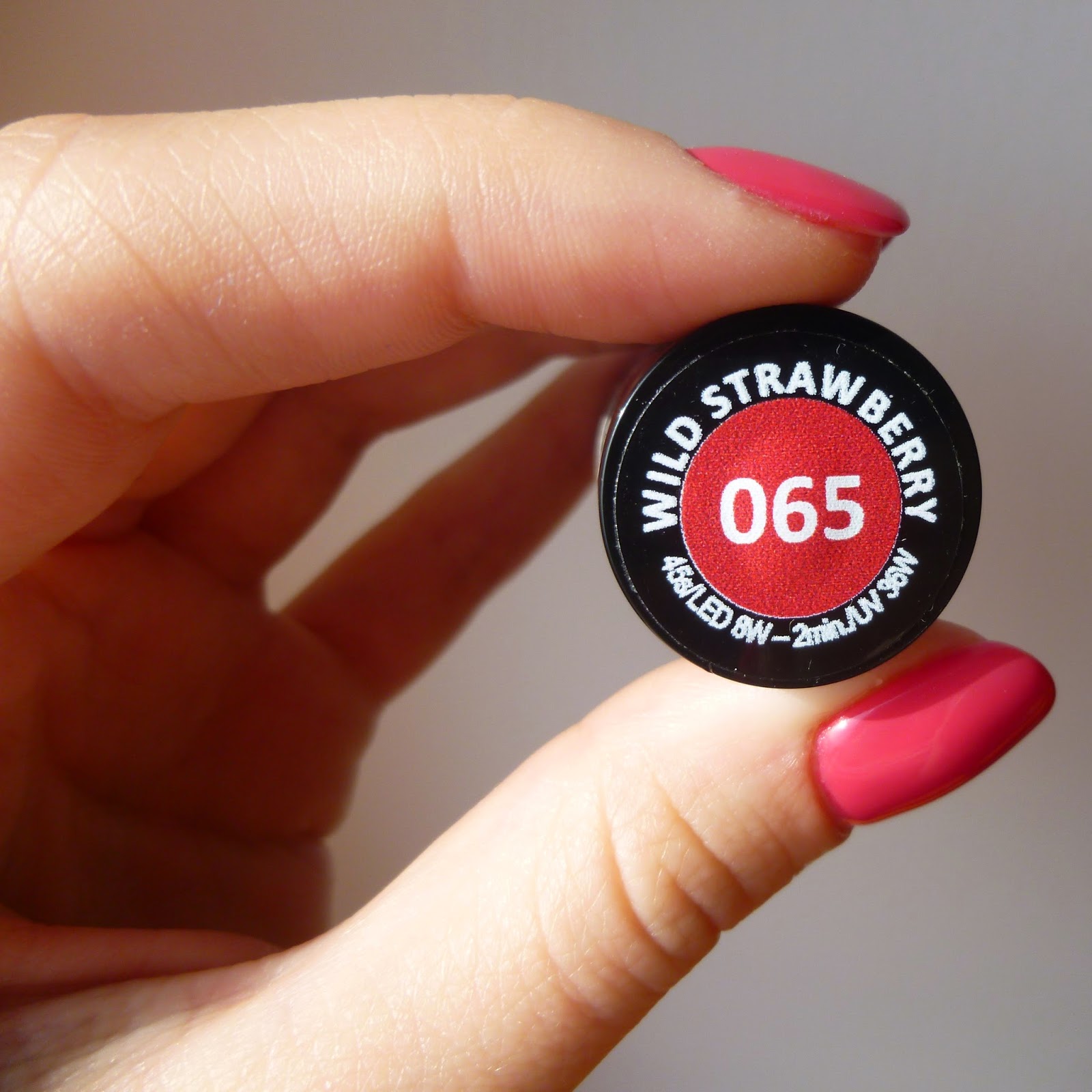 addicted to lacquers: Semilac - Wild Strawberry