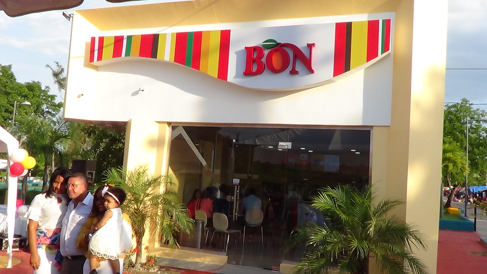 EL 4TO. PODER: MUNICIPIO, GENTE Y OPINIÓN: Helados Bon abre su segunda ...