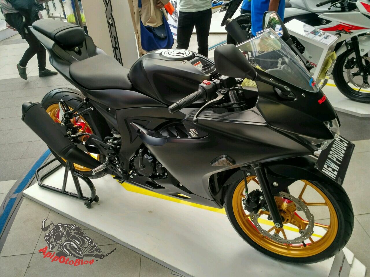 Galeri Modifikasi Suzuki Gsx R150 Warna Putih | Wacana Modif Motor