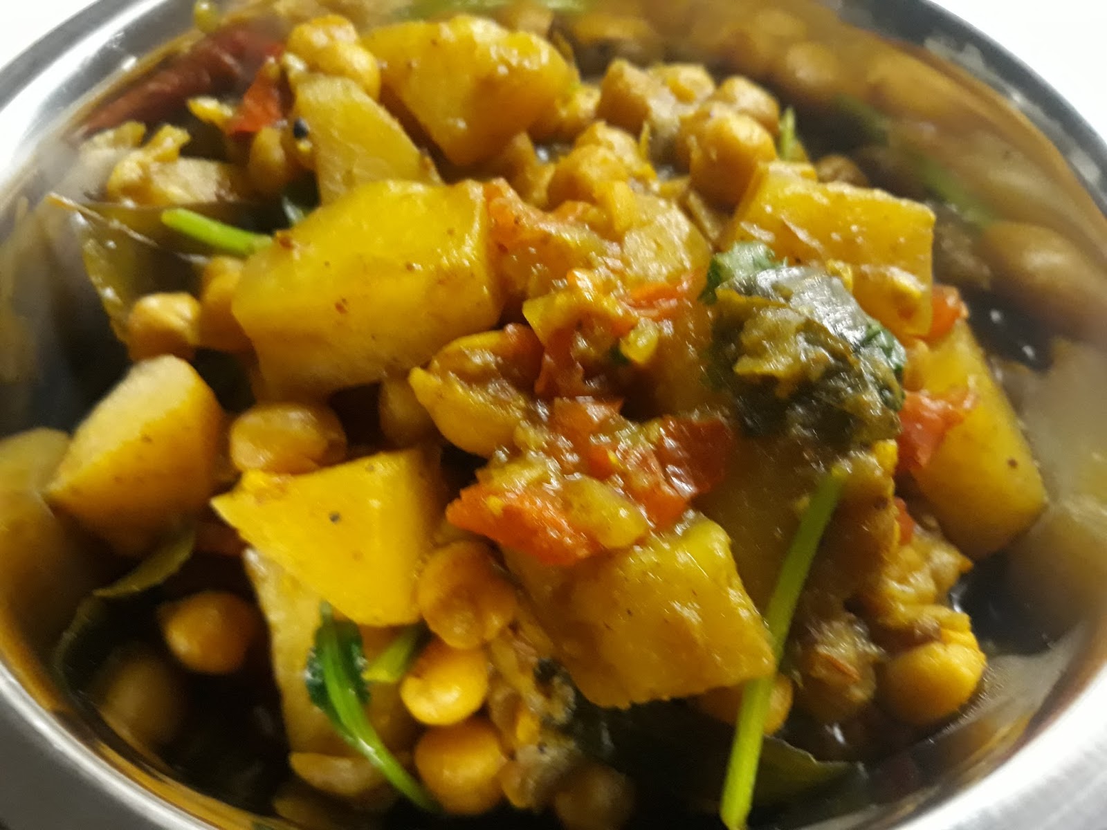 Alu and Chana Curry| Potatoes and Chickpeas Curry Recipe