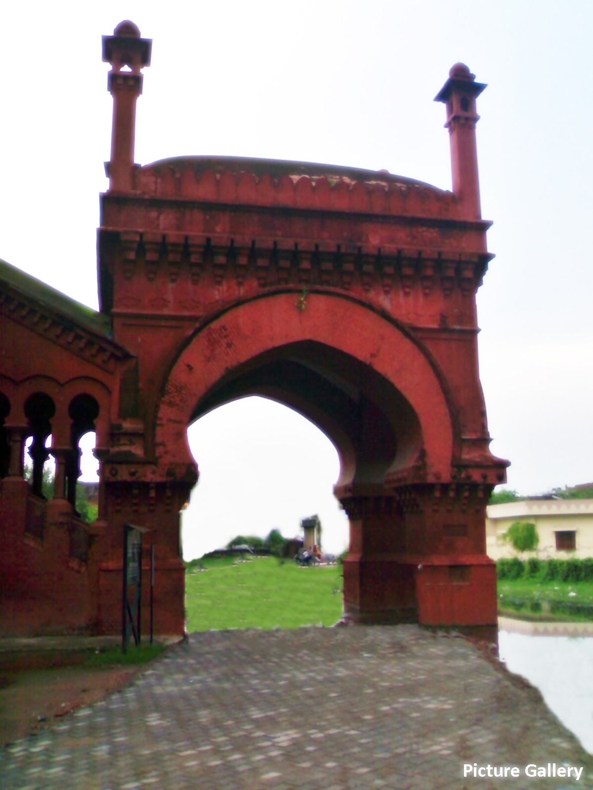 Lucknow City: Monuments In Lucknow