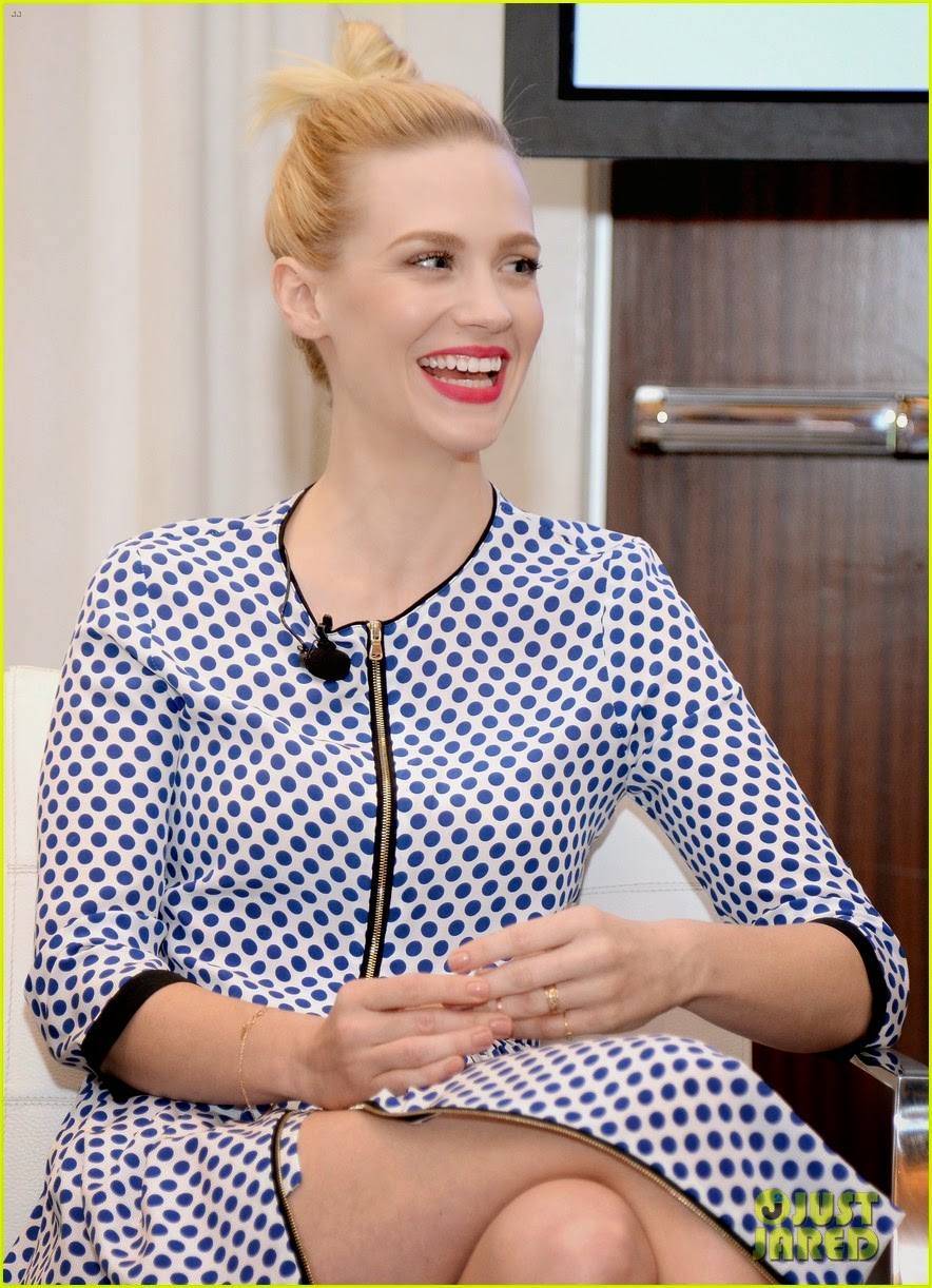 bikini hollywood : January Jones Fashion