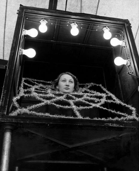 Extraordinary Stories From An Ordinary Guy: The "Sideshow World" Story