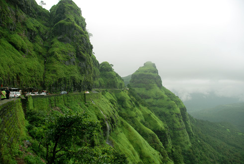 Pune to Raigad Fort by bike | scarneckarpit