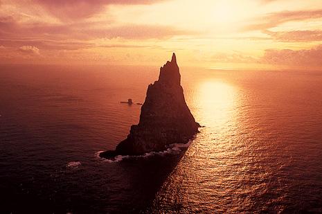 Bob's Misanthropic Adventures: The Secret of Ball's Pyramid