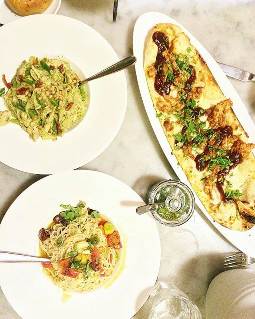 Jesse Bluma at Pointe Viven: The Stinking Rose Review