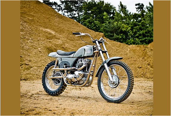 MOTORCYCLE 74: Metisse - Steve Mc Queen