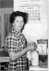 Leach Family, History. . .and other such things: It's all about Mom and ...