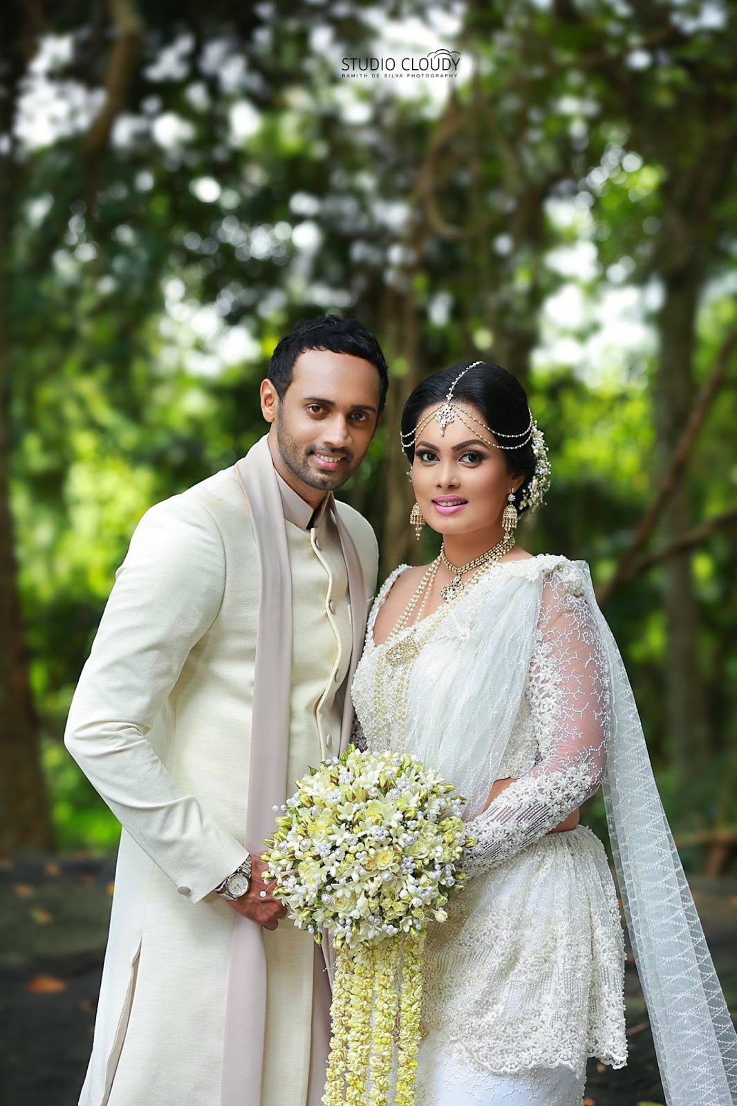 Menaka Peiris & Ranil ENGAGEMENT | Sri Lanka Hot Picture Gallery.