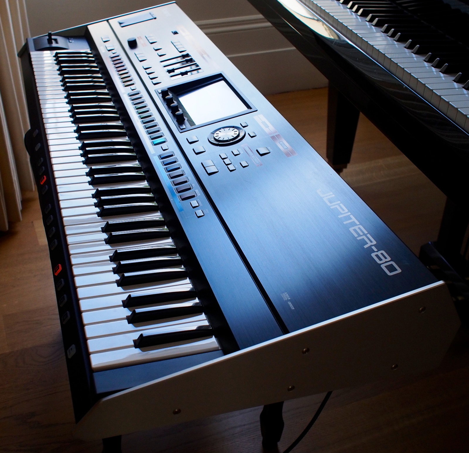 MATRIXSYNTH: Roland Jupiter 80 Synthesizer with Original Box