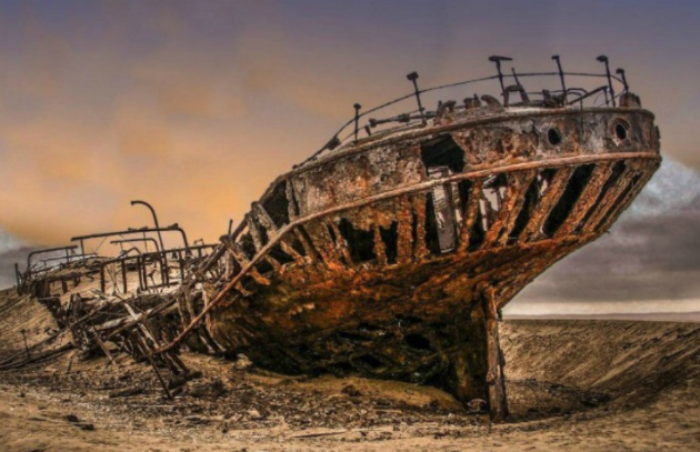 MINERS IN NAMIBIA DISCOVER SHIPWRECK LOADED $13 MILLION WORTH OF GOLD.
