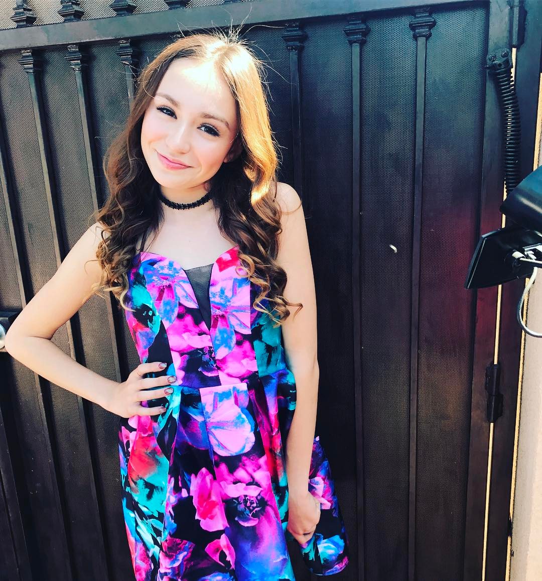 Starlet Arcade: Bailey Gomez