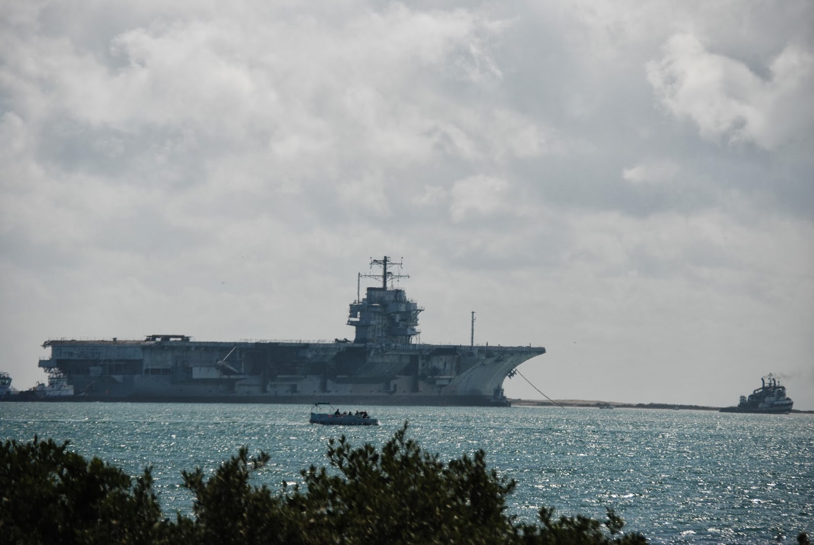 Joan and Keith's Travels: USS FORRESTAL CV-59 - Last Voyage!