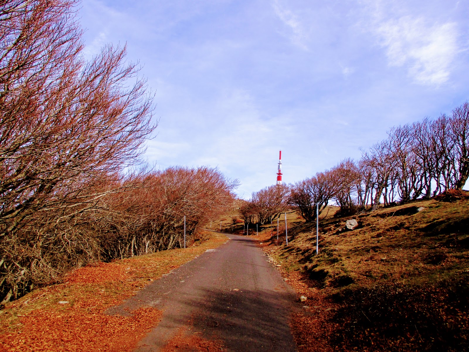 1001 PUERTOS: ASCENSIÓN AL PIC NEULÓS (por Le Perthus/ El Pertús)