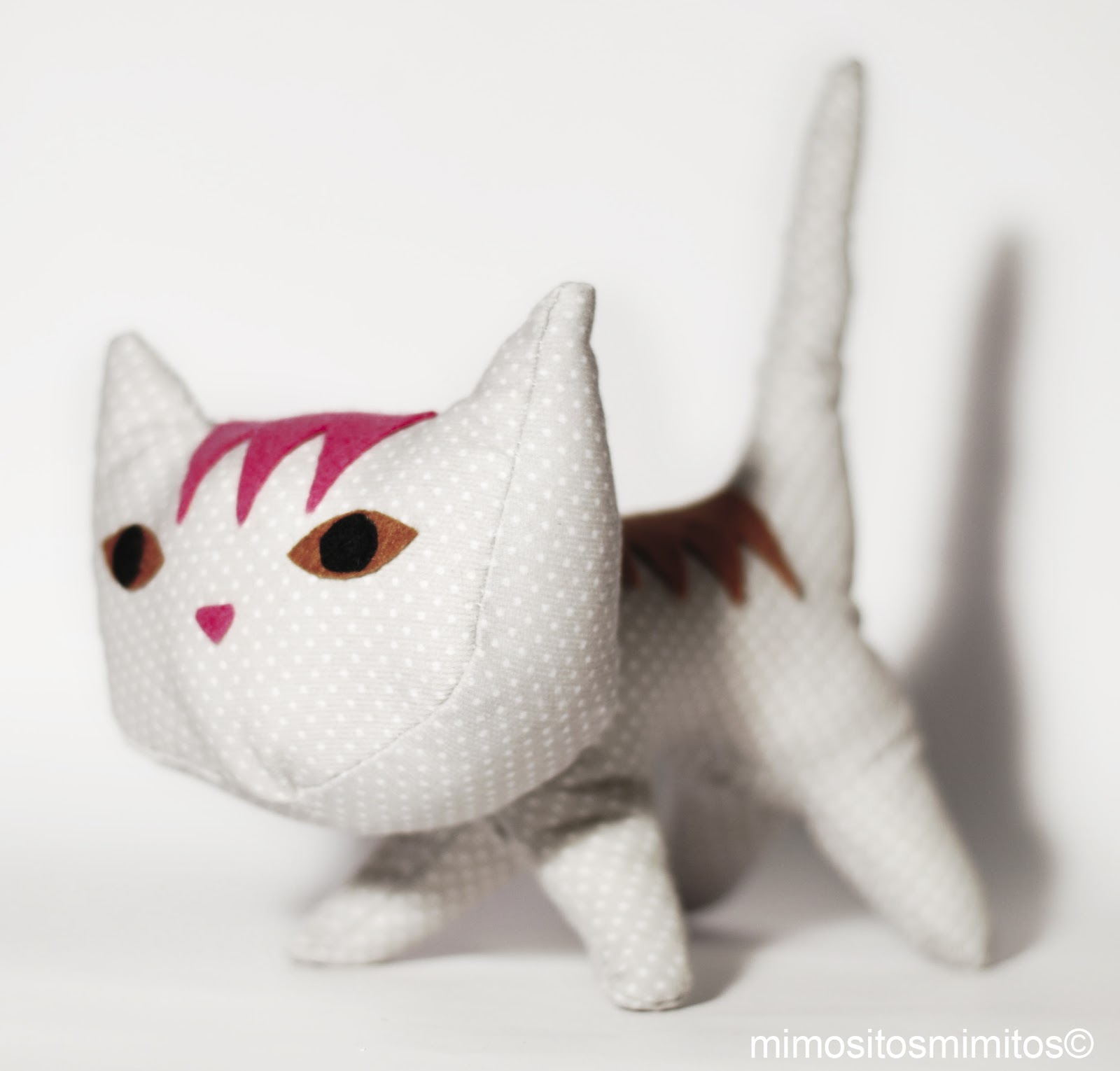 gato de tela hecho a mano personalizado customizado
