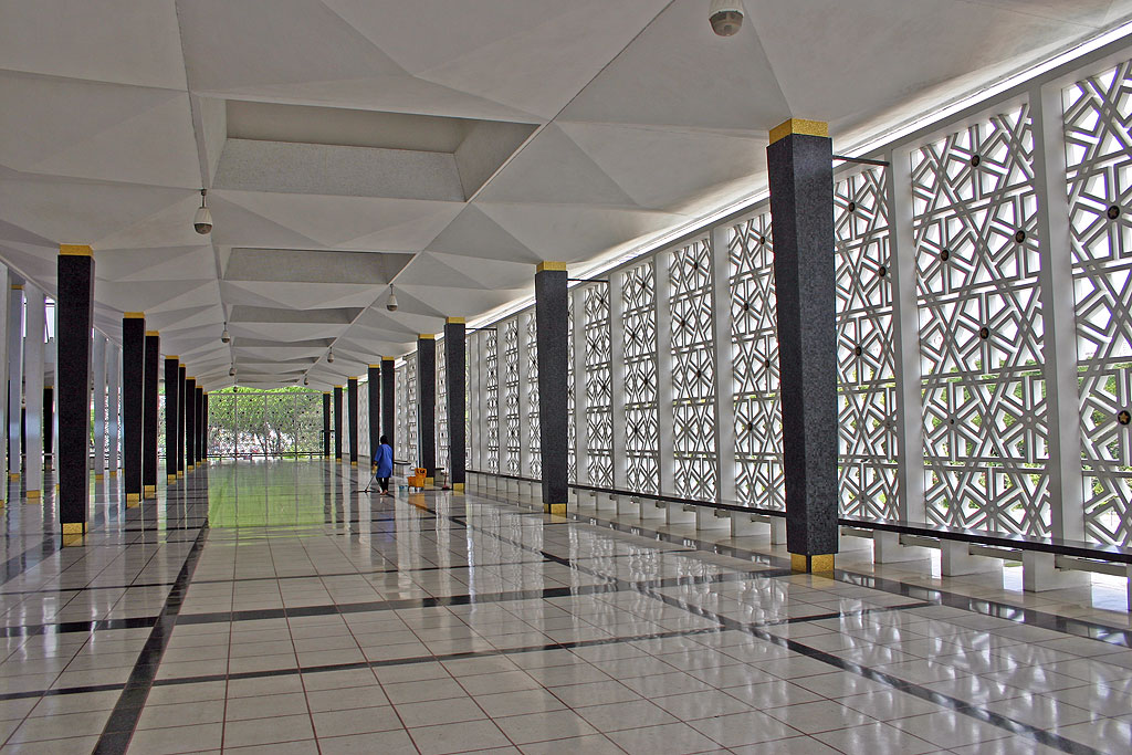 1001 Mosques: National Mosque of Malaysia