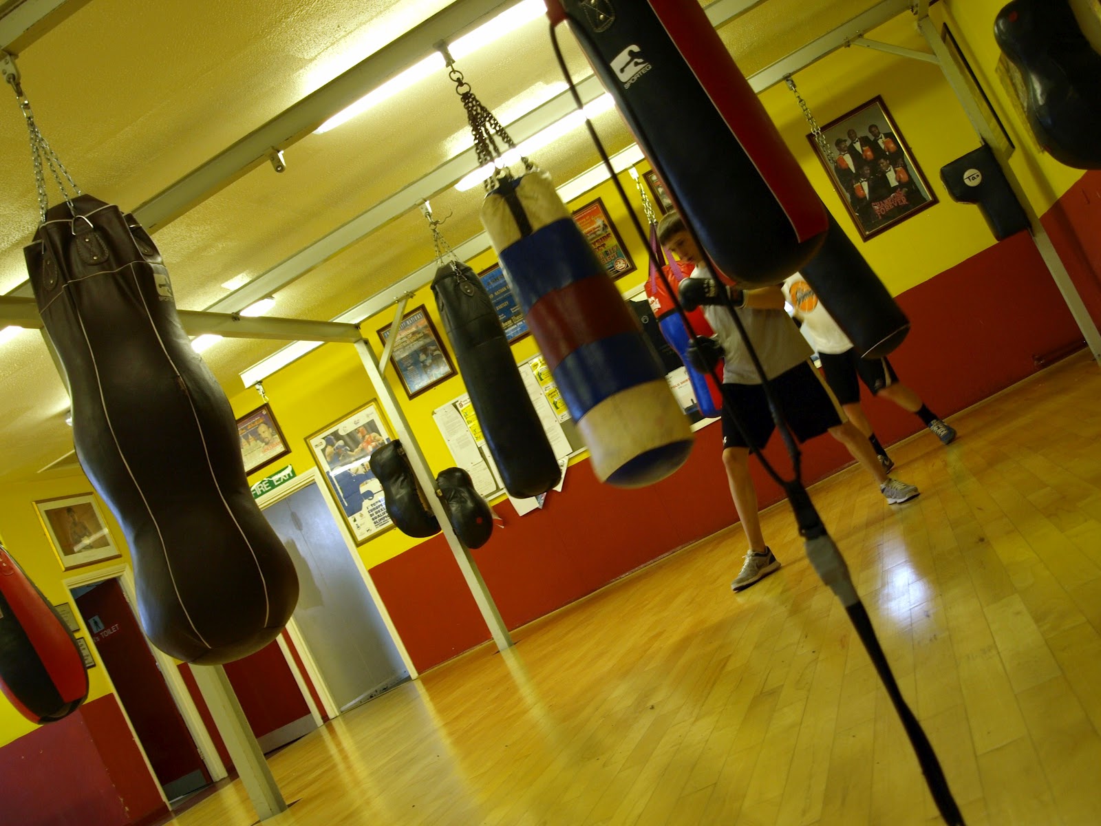 EIGHTIES CASUALS: WIRRAL BOXING CLUB