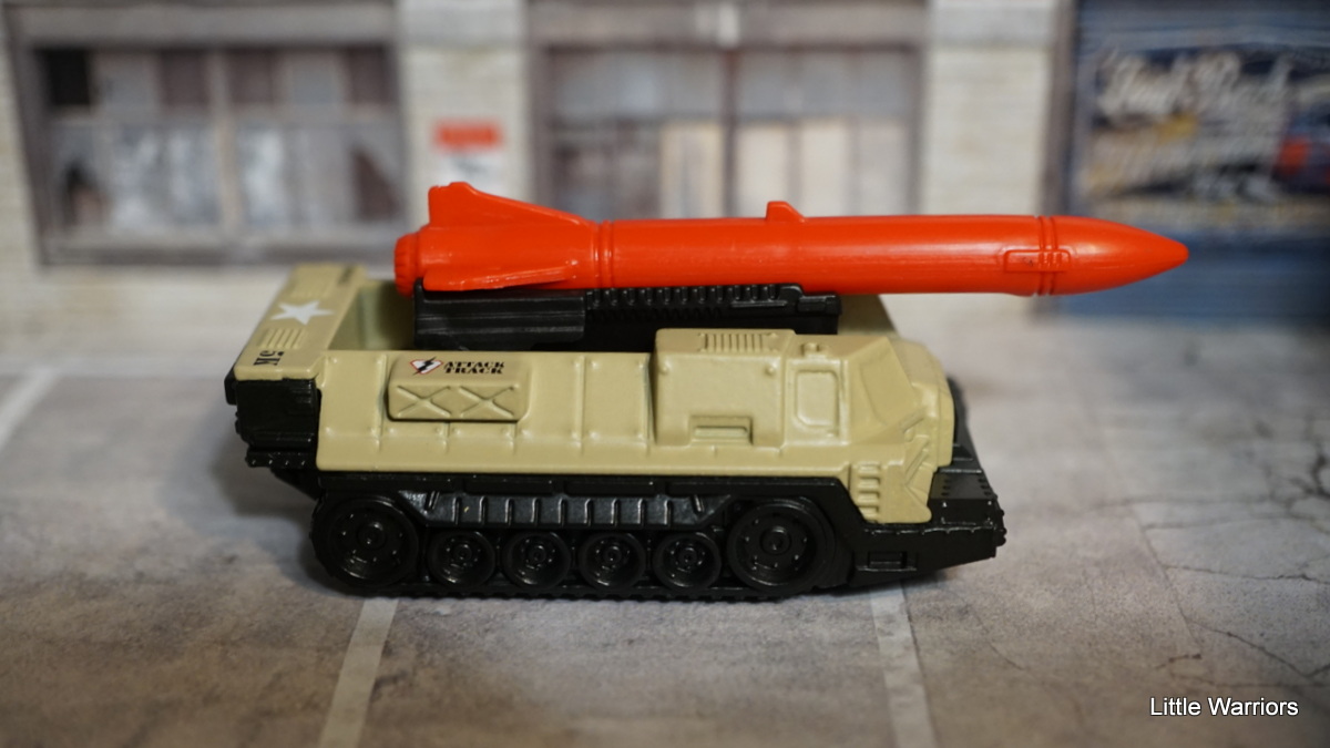 Little Warriors: Attack Track (MB965) - Matchbox missile launcher