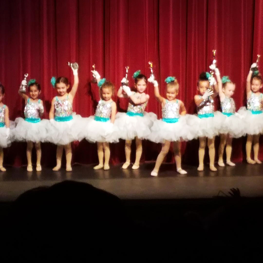 Counterfeit Kit Challenge: The 12 Days of Christmas | Nine Ladies Dancing