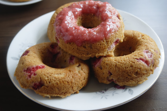 A Full Life: Strawberry Rhubarb//Strawberry Lemon Donuts