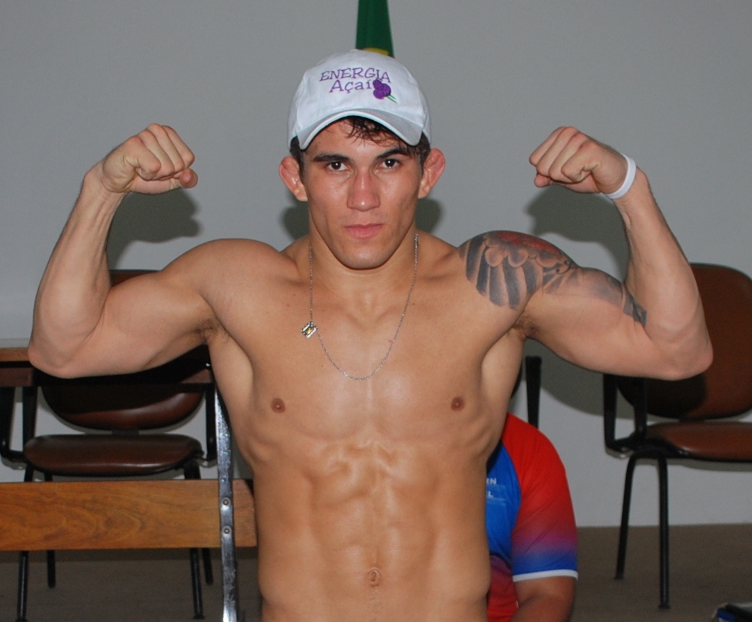 JUNGLE COMBAT: Ronys Torres focado para enfrentar Eduardo Pachú.