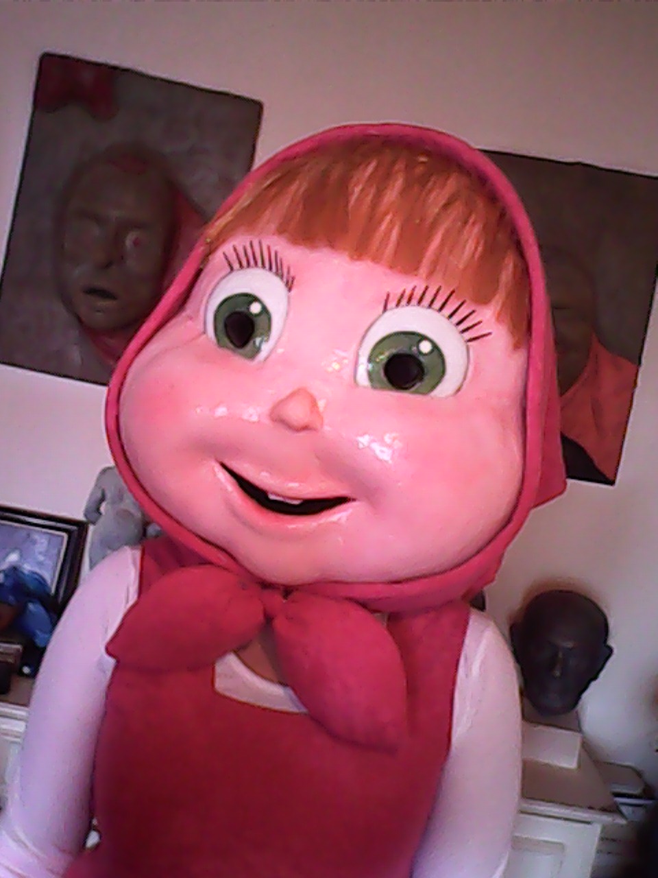 MASKOTE, MASKE, KOSTIMI, LUTKE, REKVIZITI: Popularne maskote Maša i Meda