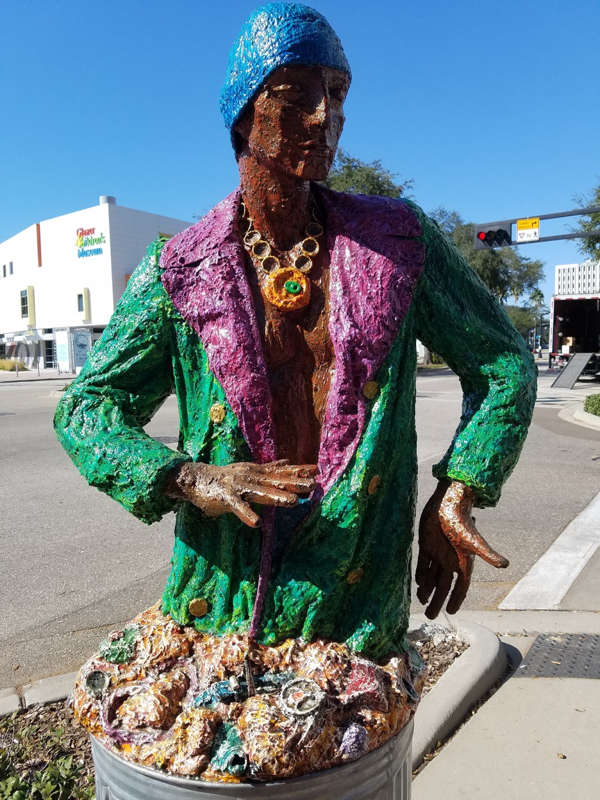 Atelier of Assemblage Richard J. Hinger