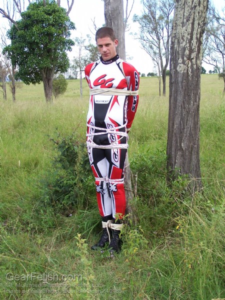 Bound Cyclists – Captured Heroes