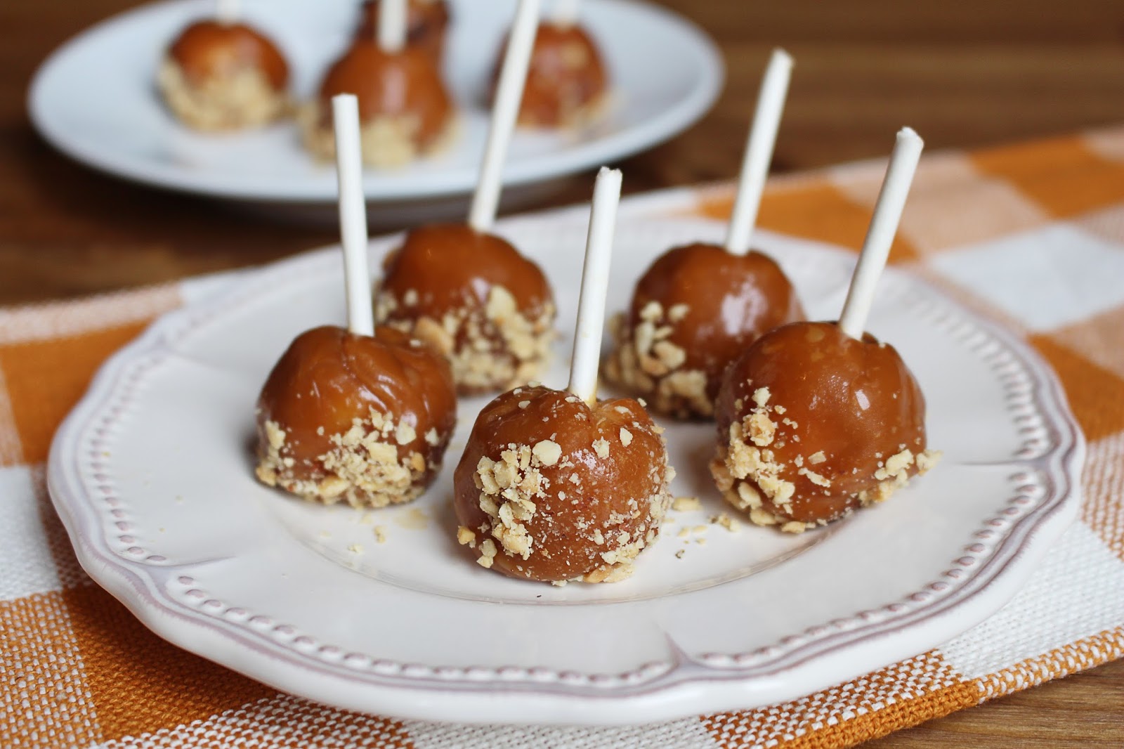 Kylee's Kitchen: Mini Caramel Apples