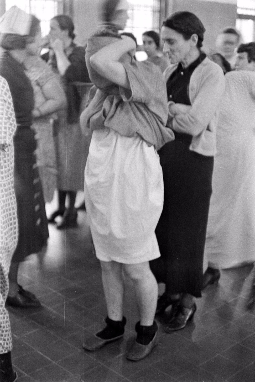 24 Disturbing Photographs Capture the Everyday Struggles of Patients at ...