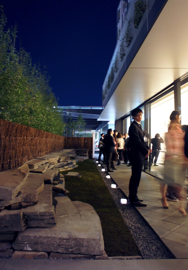 japan-architects.com: oak omotesando (オーク表参道) ＋ 杉本博司による空間デザイン