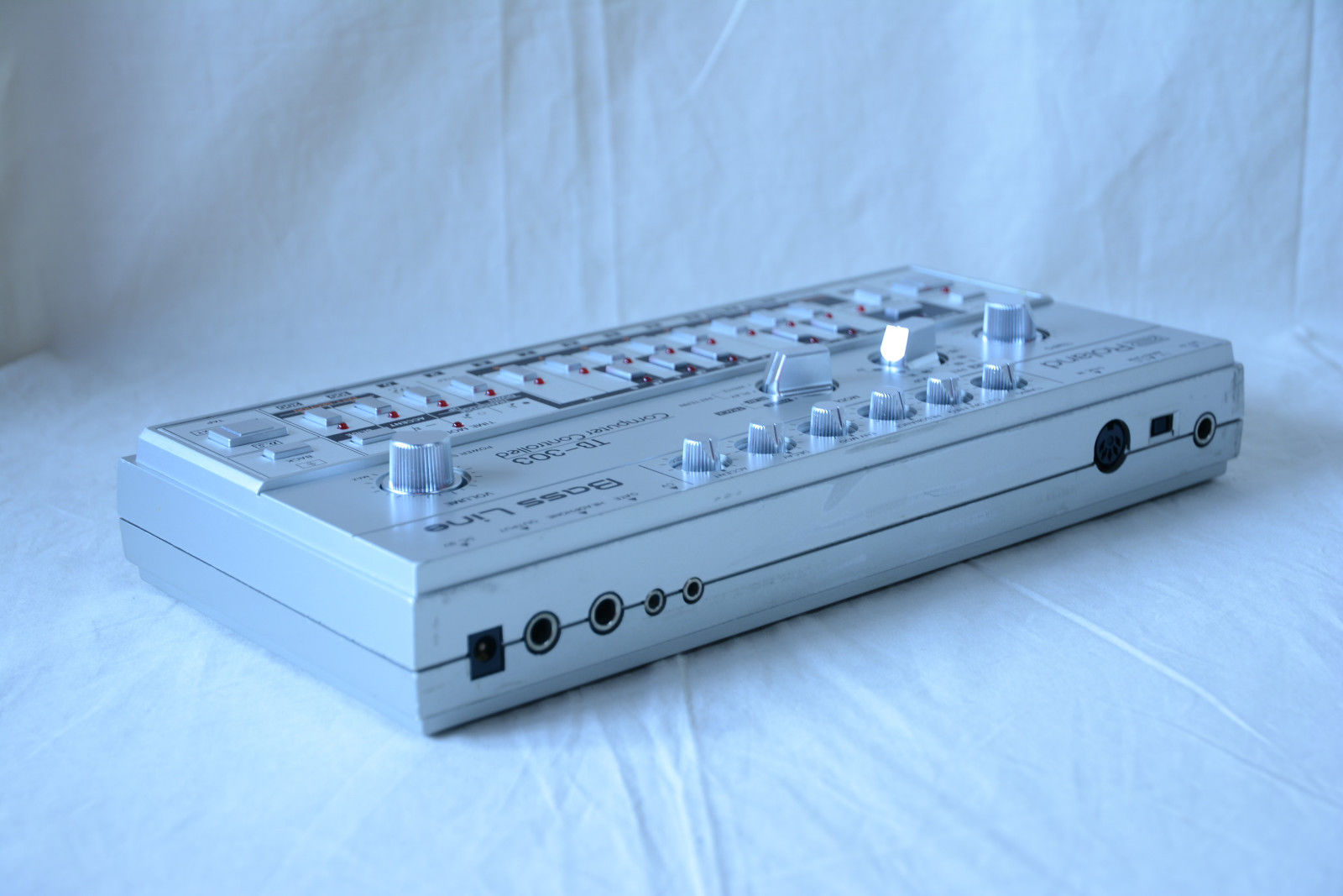 MATRIXSYNTH: Roland TB-303 with Original Box