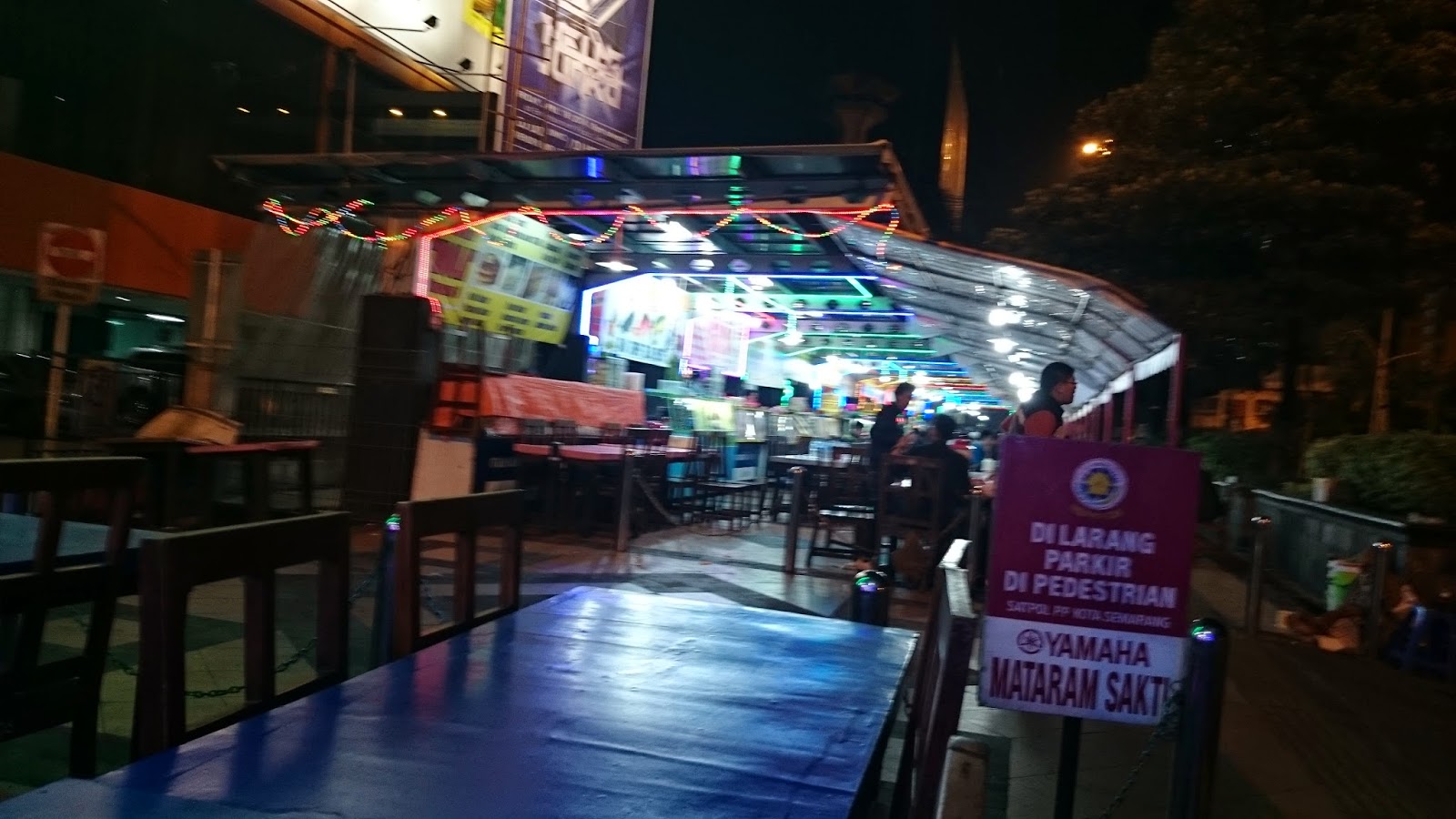 AMAZING INDONESIA: SIMPANG LIMA FOOD COURTS, SEMARANG