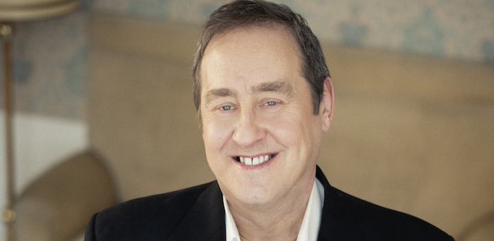 Intervista a Peter Freestone per i 70 anni di Freddie Mercury per ...