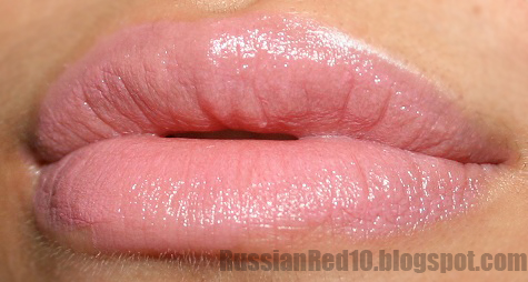 The Face Guide: Review: Revlon Super Lustrous Lipstick in Primrose