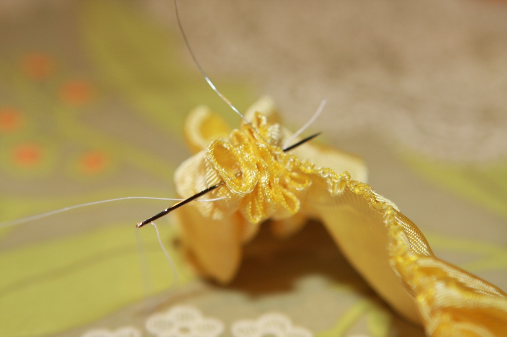 Notes.: Easy steps: How to make organza and fabric flowers.