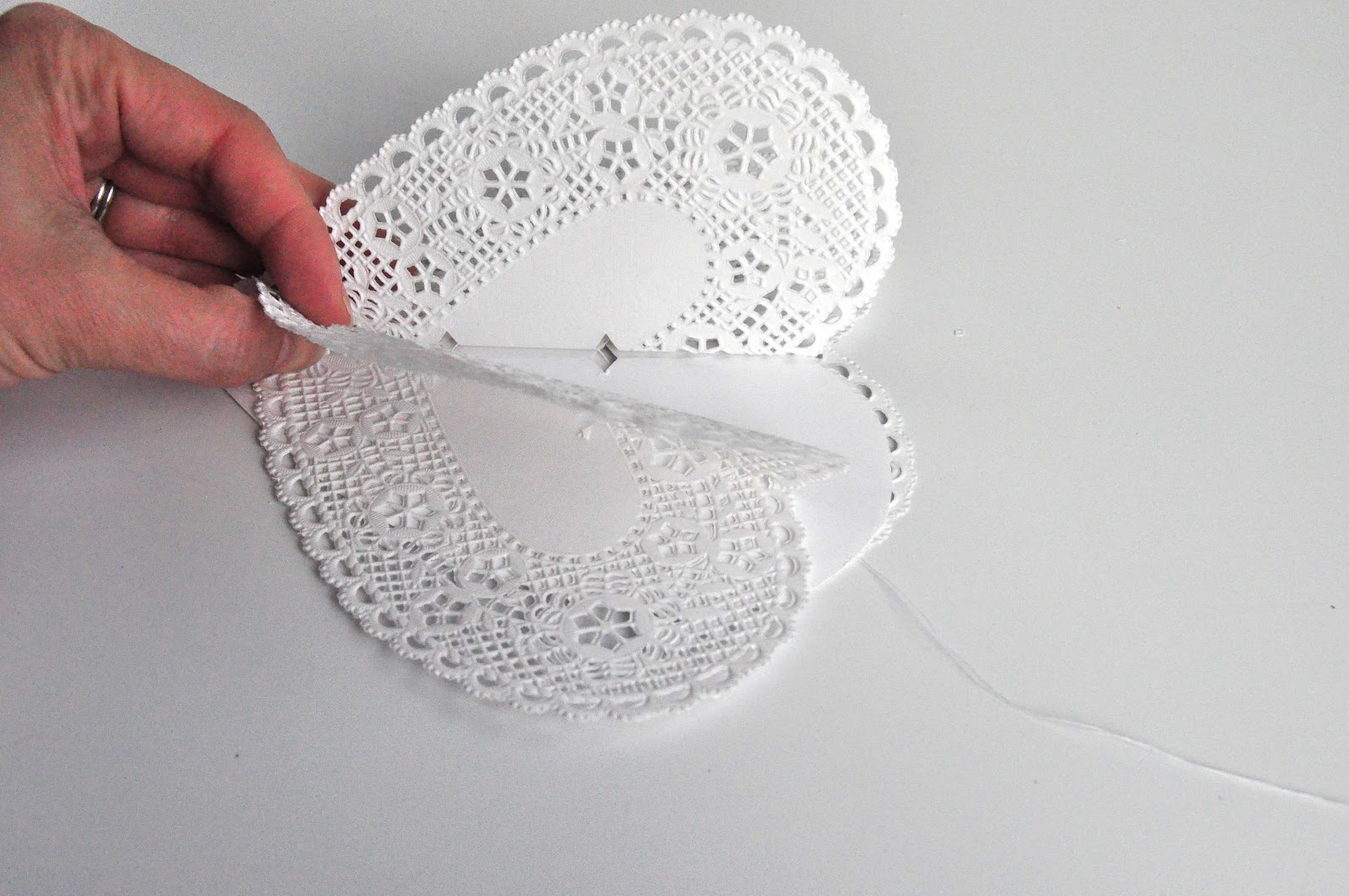 Aesthetic Nest: Craft: Heart Doily Poms (Tutorial)
