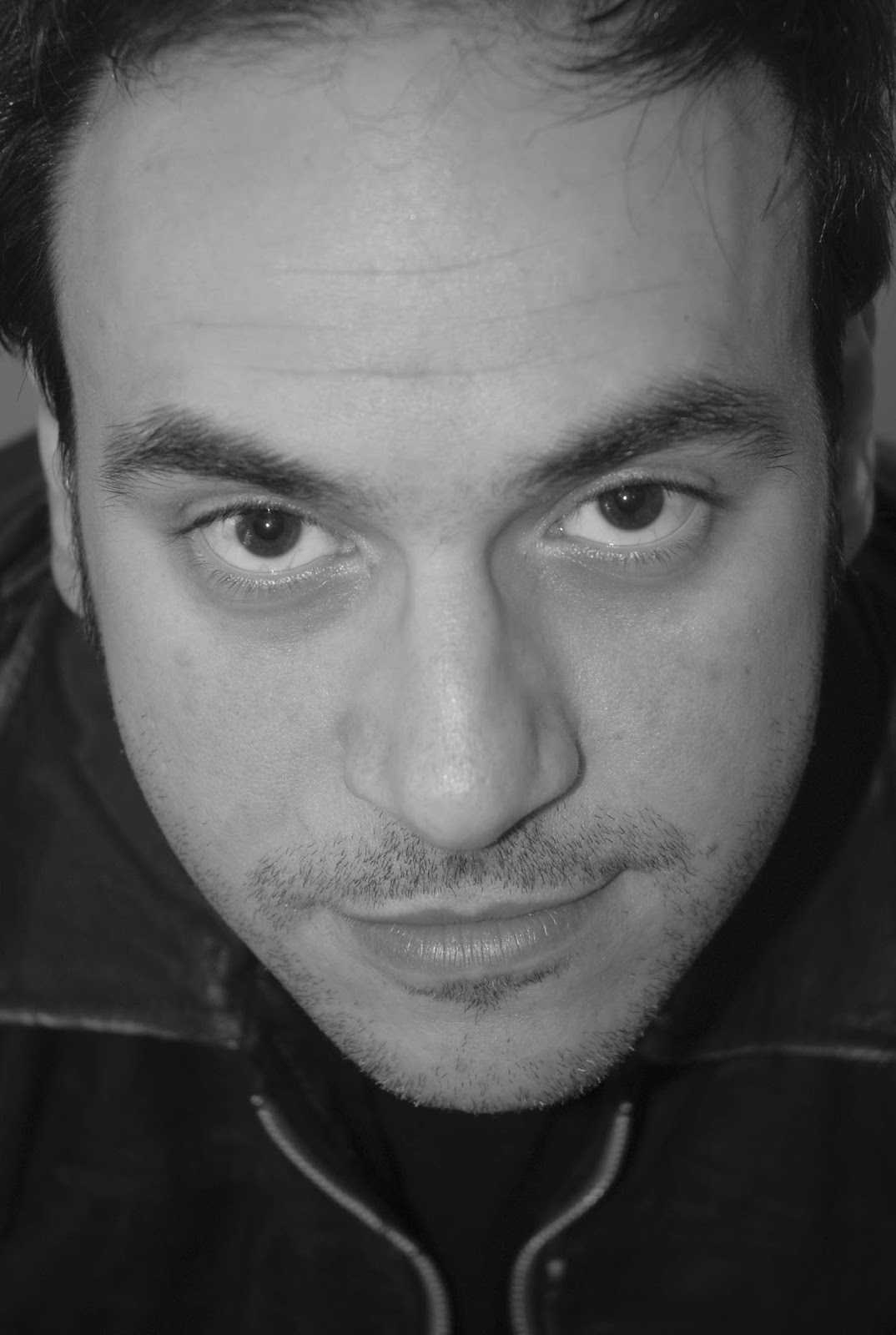 Il Salotto - Intervista a Luca Ricci | CriticaLetteraria